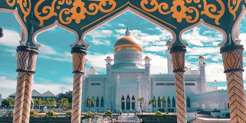 Omar ‘Ali Saifuddien Mosque – Atika Arif Tours